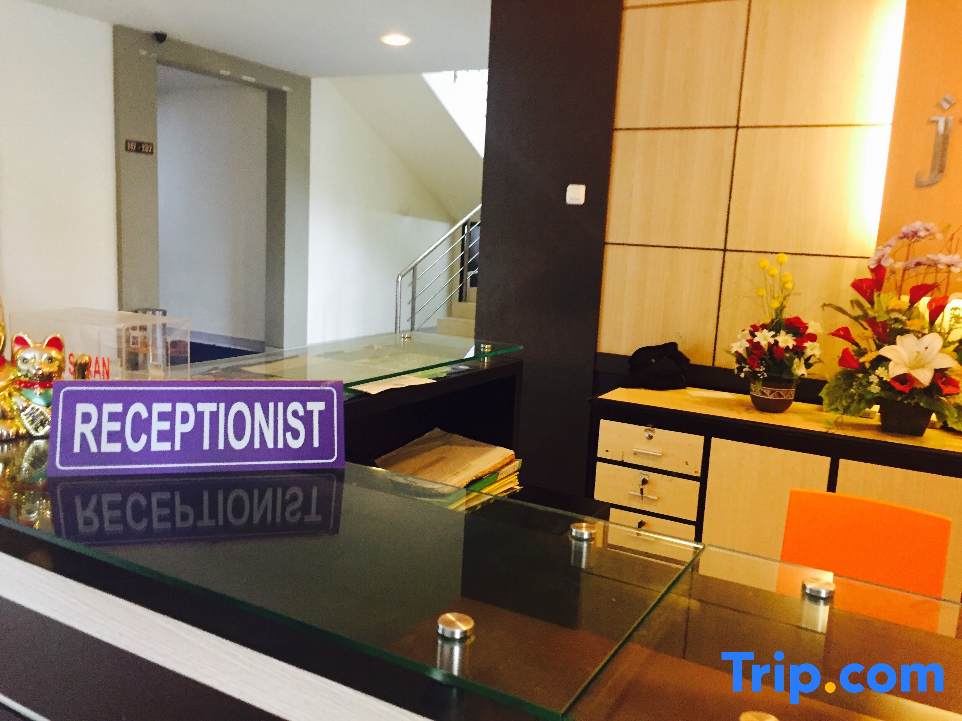 Just Inn Solo 予約 / アクセス情報 - NAVITIME Transit