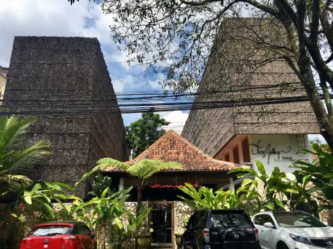 Flores Gallery Hotel - Bandung