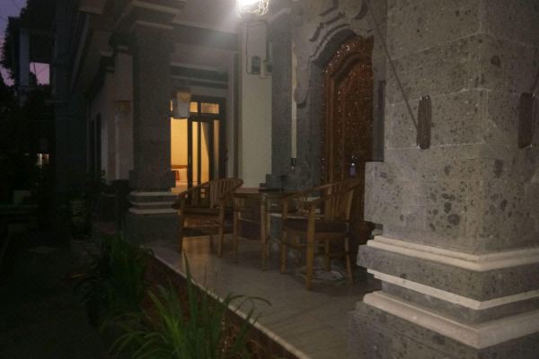 莉莉尔旅馆(Lilir House)预订价格,联系电话位置地址【携程酒店】