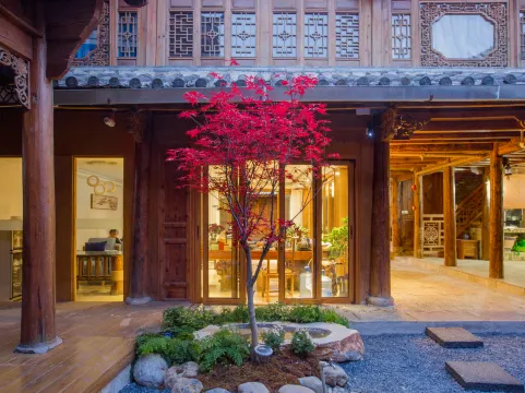 Square Street Qin Jin Wangfu Inn - Lijiang