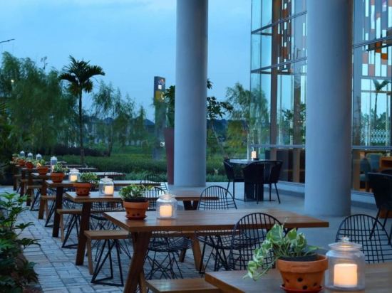 Hotel Santika Premiere Ice - BSD City, Tangerang Hotel Price, Address ...