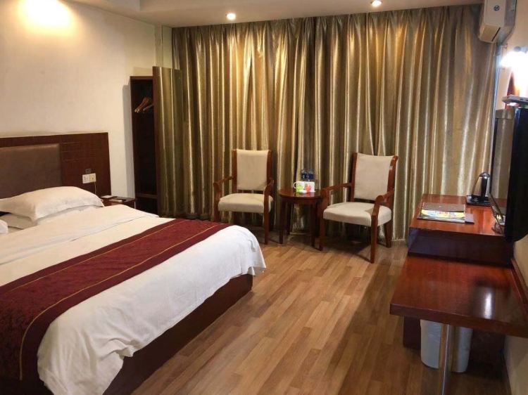 GreenTree Inn JiangSu YanCheng JianHu ShangGang Bus Station Freeway 204 ...