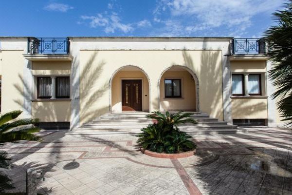 Villa Incoronata预订价格,联系电话位置地址【携程酒店】