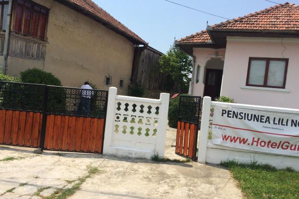 丽丽诺瓦齐旅馆(Pensiunea Lili Novaci)预订价格,联系电话位置地址【携程酒店】