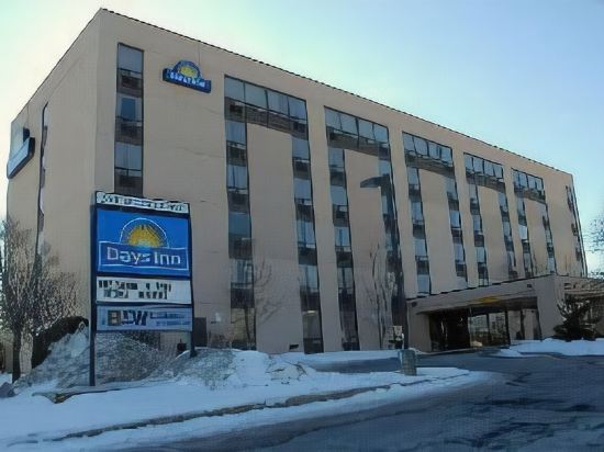 Days Inn by Wyndham Ottawa West, Ottawa Hotel Price, Address & Reviews