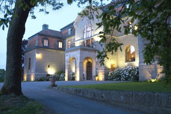 Bjertorp Slott预订价格,联系电话位置地址【携程酒店】
