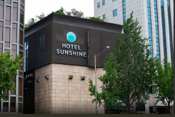 太阳酒店(Hotel Sun)预订价格,联系电话位置地址【携程酒店】