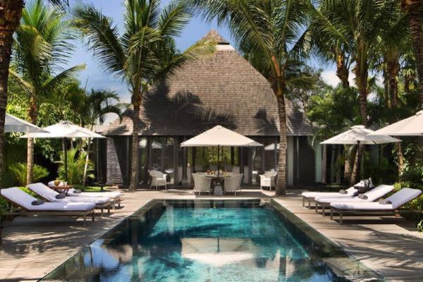 巴厘岛苏姆安别墅酒店(Villa Samuan Kalih - Julias Bali)预订价格,联系电话位置地址【携程酒店】