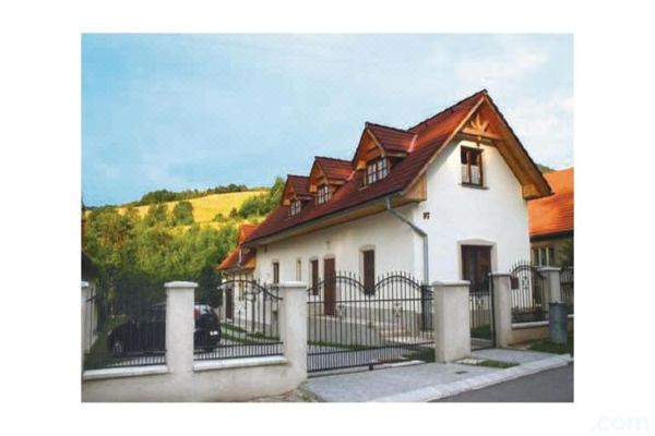 尼瑞斯凯如诺度假屋(Holiday Home Nitrianske Rudno)预订价格,联系电话位置地址【携程酒店】