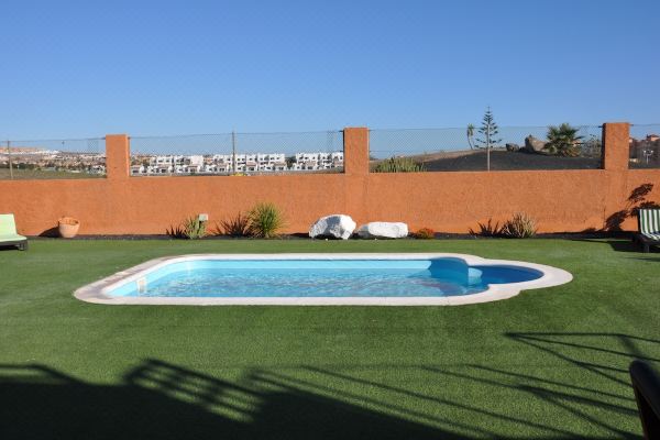 白色套房生态别墅酒店(Eco Villa White Suite with Climatized Pool)预订价格,联系电话位置地址【携程酒店】