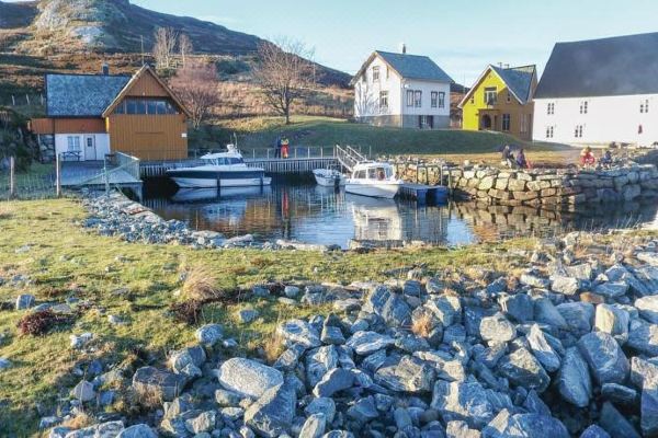 Holiday Home Kvamsøy Storholmen预订价格,联系电话位置地址【携程酒店】