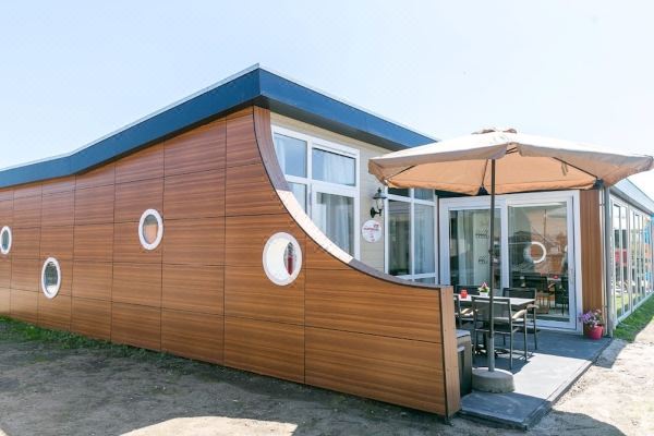 Modern Holiday Home With Conservatory at 200m From the Beach预订价格,联系电话位置 ...