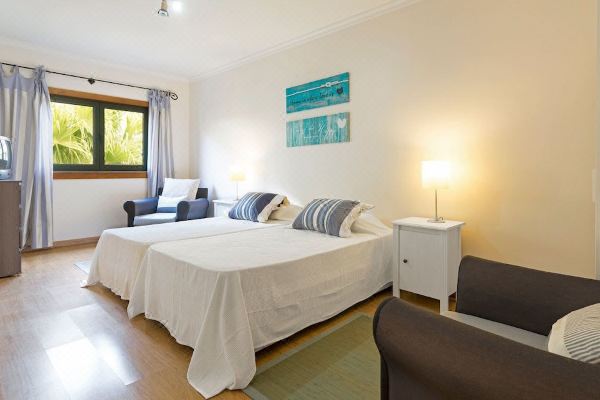 阿纳迪亚马德拉旅游者酒店(Anadia I by Travel to Madeira)预订价格,联系电话位置地址【携程酒店】