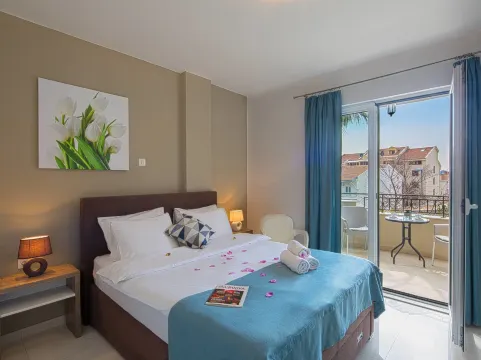 Le Marc Guesthouse - ブドヴァ