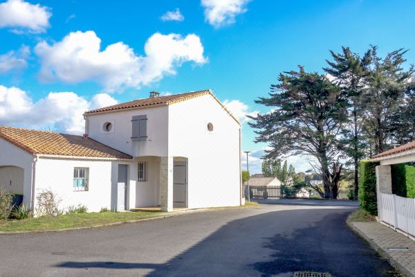 Les Grillons预订价格,联系电话位置地址【携程酒店】