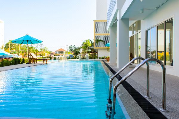 普吉岛瑞森塔苏安朗套房旅馆(Recenta Suite Phuket Suanluang)预订价格,联系电话位置地址【携程酒店】