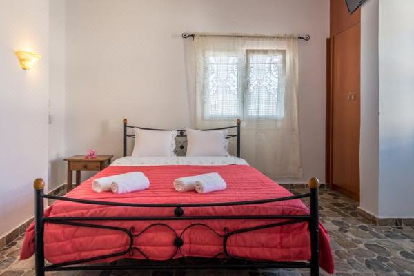 Noula House & Studios预订价格,联系电话位置地址【携程酒店】