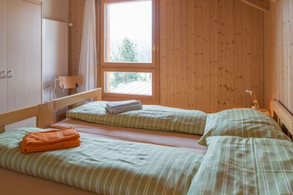 Caflisch Jacob Und Erika预订价格,联系电话位置地址【携程酒店】