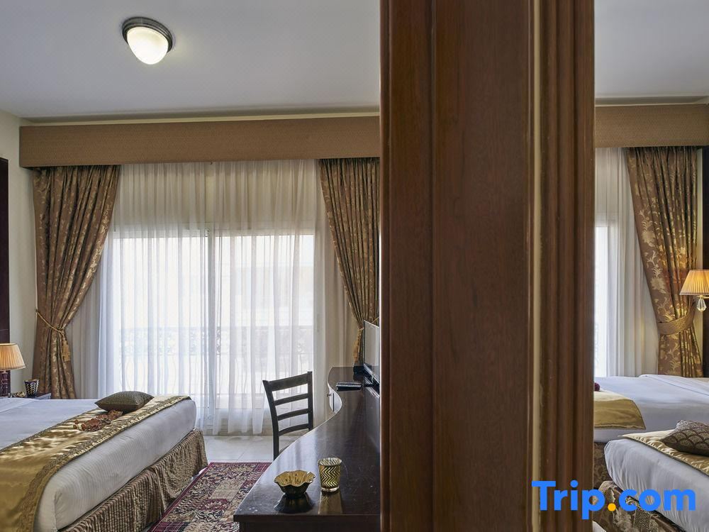 Arabian Dreams Hotel Apartments Book / Directions - NAVITIME Transit