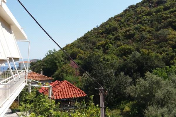 马诺里斯迎宾旅馆(Manoleas Rooms to Let)预订价格,联系电话位置地址【携程酒店】