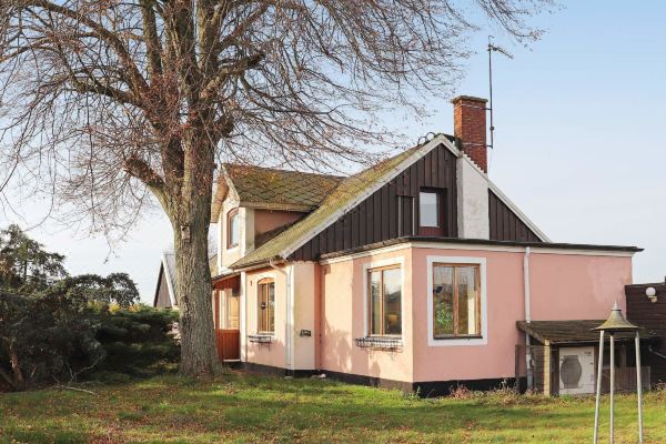 Simrishamn预订价格,联系电话位置地址【携程酒店】