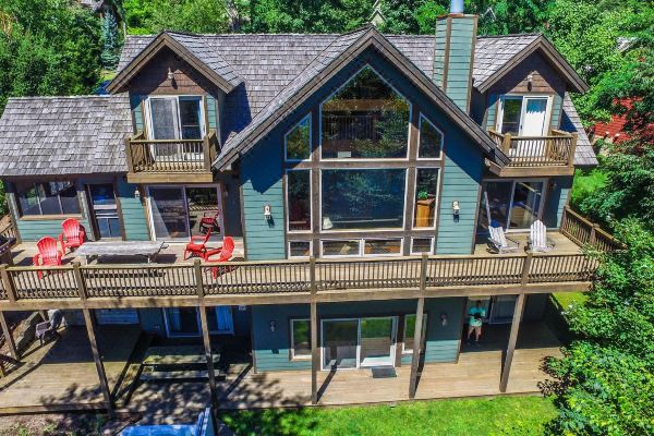 Braeside Six-Bedroom Holiday Home预订价格,联系电话位置地址【携程酒店】