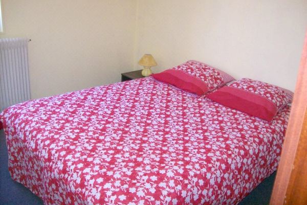 波本兰西 3 居之家酒店 - 附无线上网(House with 3 Bedrooms in Bourbon-Lancy, with Wifi ...