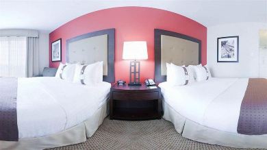 DoubleTree by Hilton Chicago Midway Airport in Chicago | 2024 Updated ...