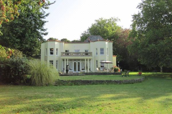 艾勒斯利别墅酒店(Ellerslie House Hotel)预订价格,联系电话位置地址【携程酒店】