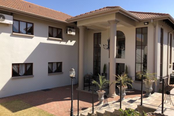 Sunset Manor Guesthouse Krugersdorp预订价格,联系电话位置地址【携程酒店】