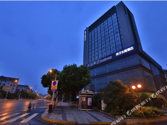 Wuxi Hotels - Where to stay in Wuxi | Trip.com
