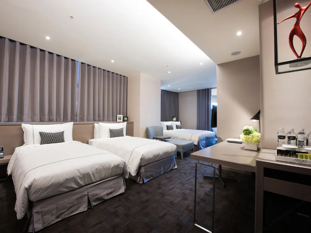 Hotel Reve - Daya District