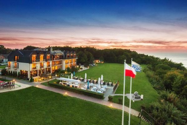 赖斯特拉西亚法尔扎酒店(Hotel Restauracja Faleza)预订价格,联系电话位置地址【携程酒店】